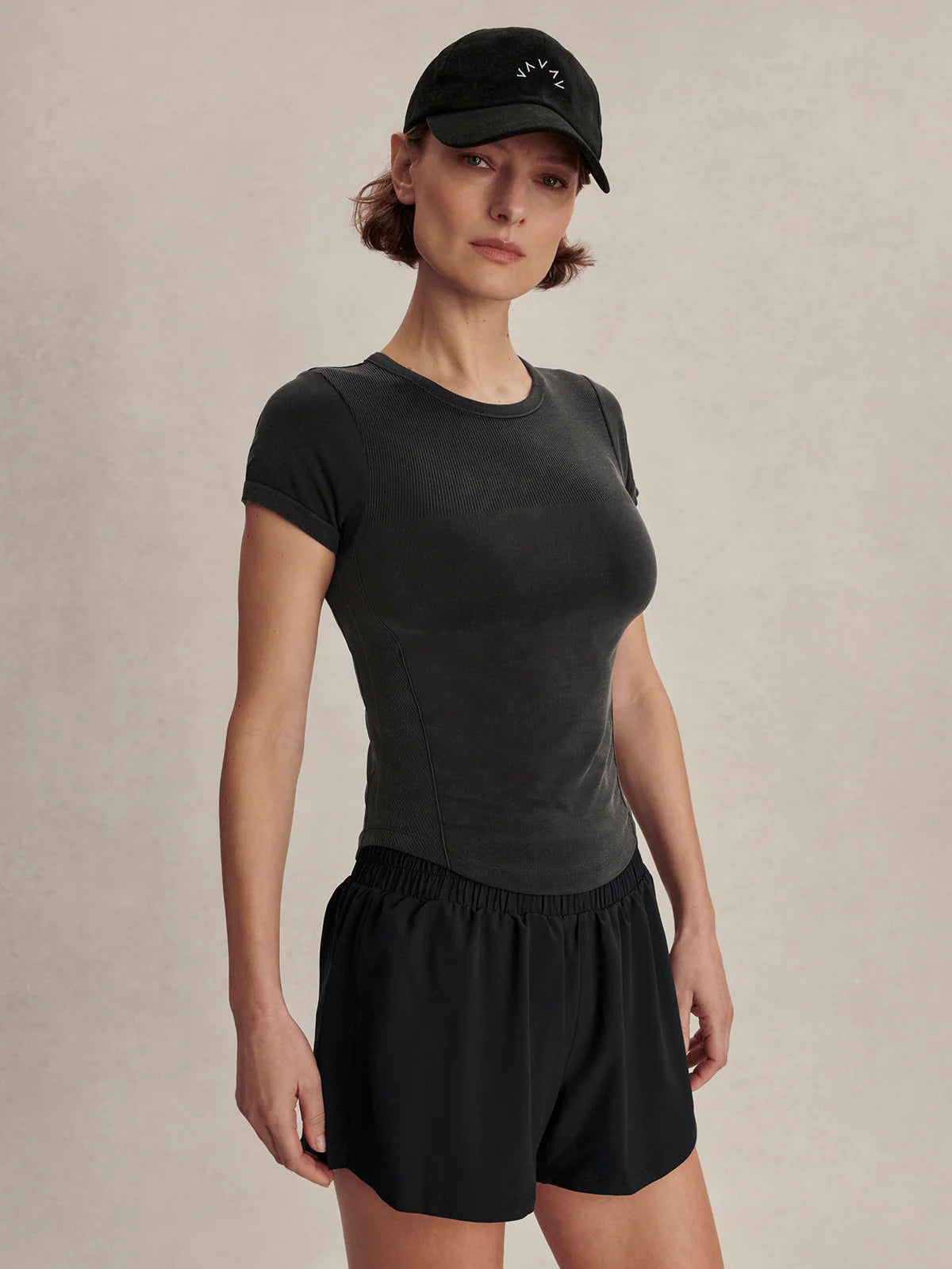 Varley Casper Seamless Tee in Black – Sugar & Spice